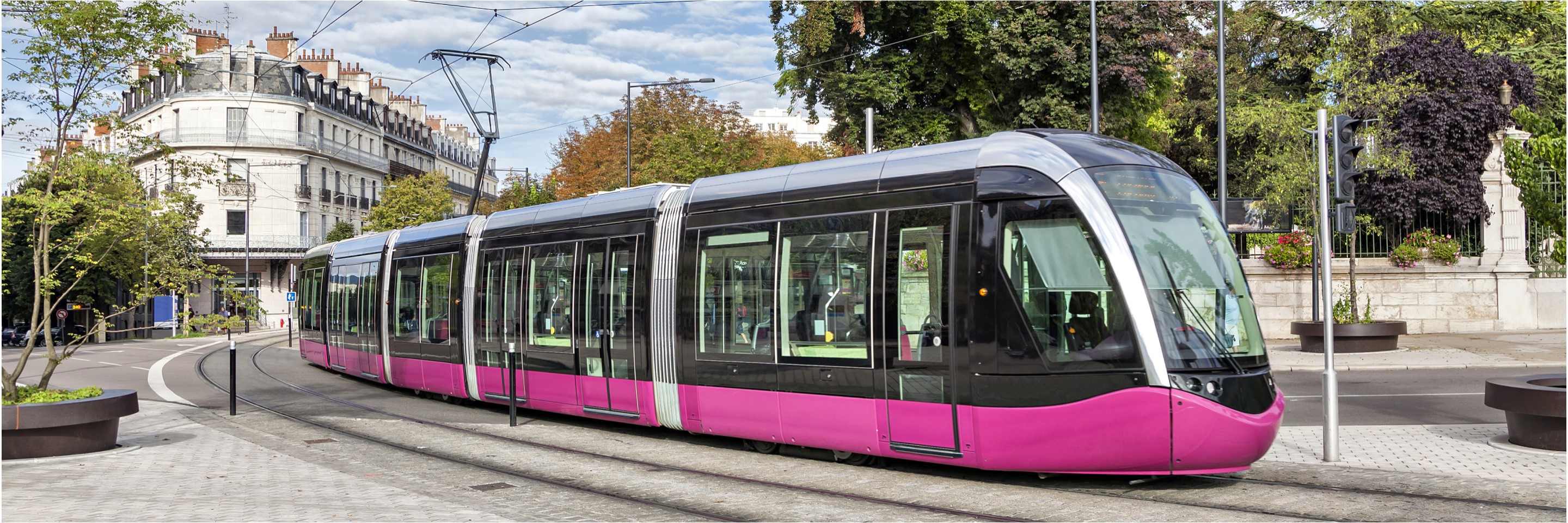Annecy dévoile son plan de mobilité 2030 : tram et BHNS en projet